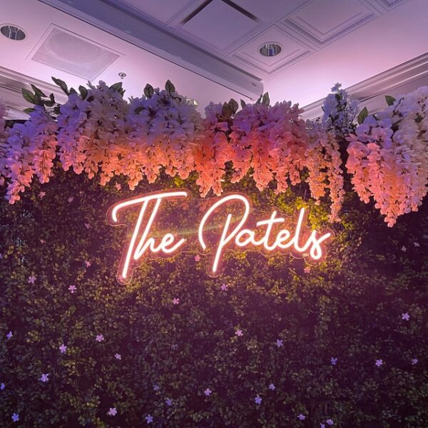 10 Ways To Use Neon Signs in Interior Design | Echo Neon
